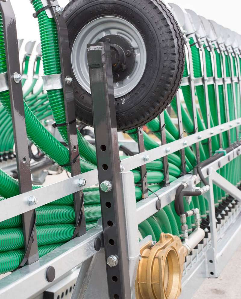 Skate trailing shoe spreader