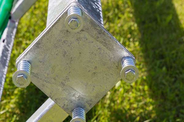 Garant drag hose spreader