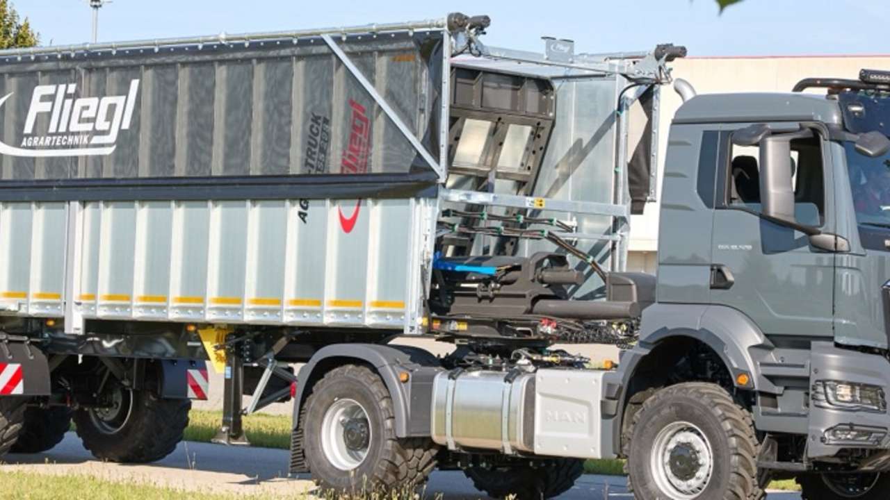 Abschiebe-Sattelauflieger